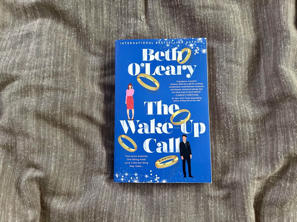 Beth O’Leary’s ‘The Wake-Up Call’ Is the Comfort Holiday Romance You’ve ...